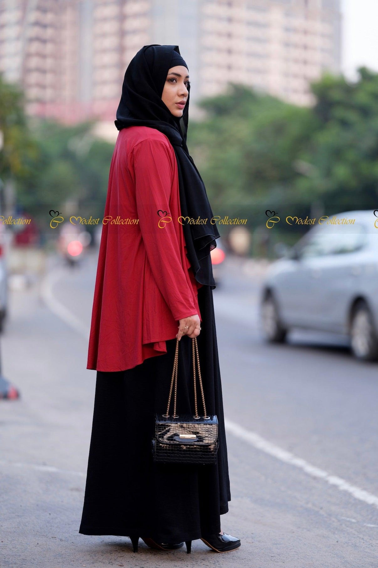 Lily Shrug Crimson – Modest Collection